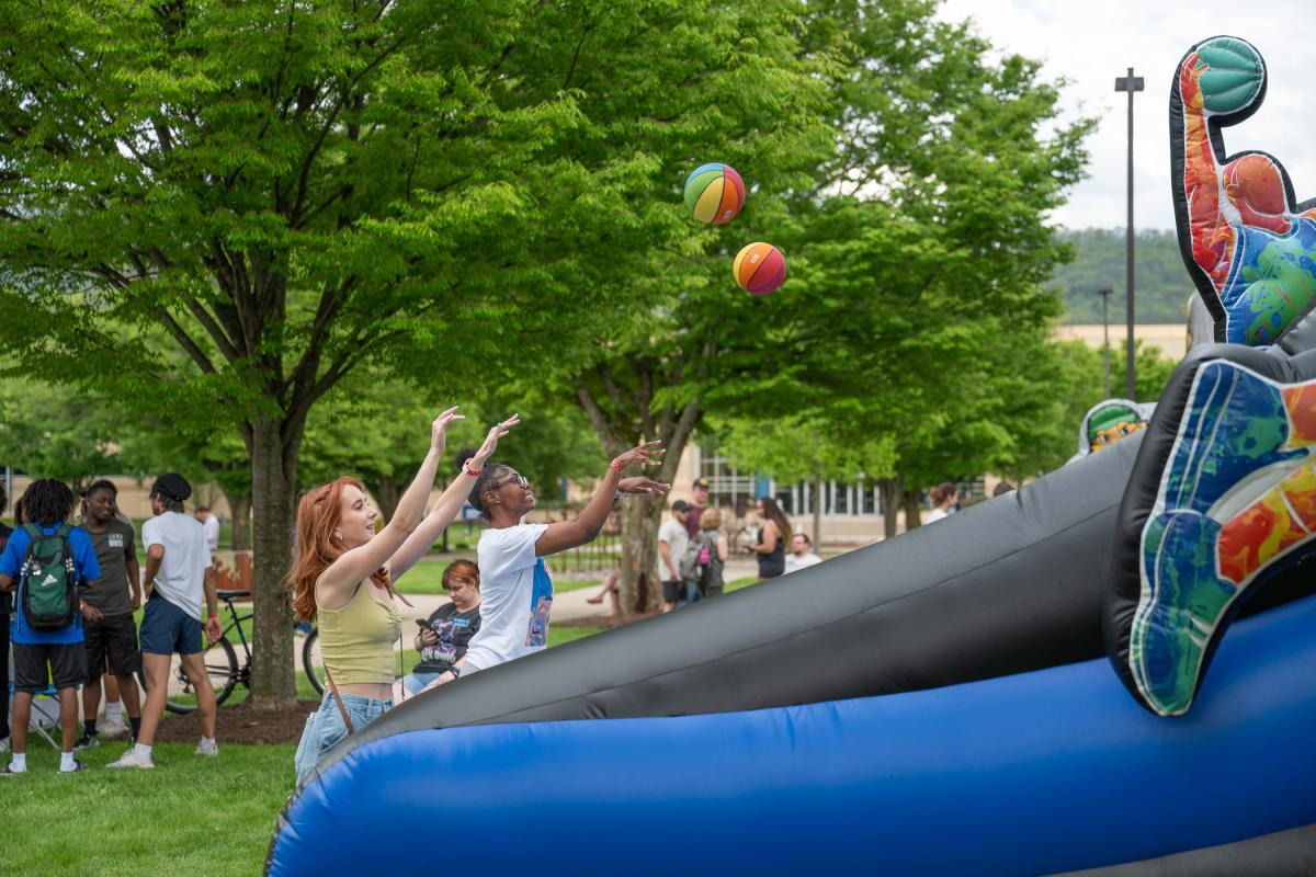 Merrymaking on campus mall | Pennsylvania College of Technology